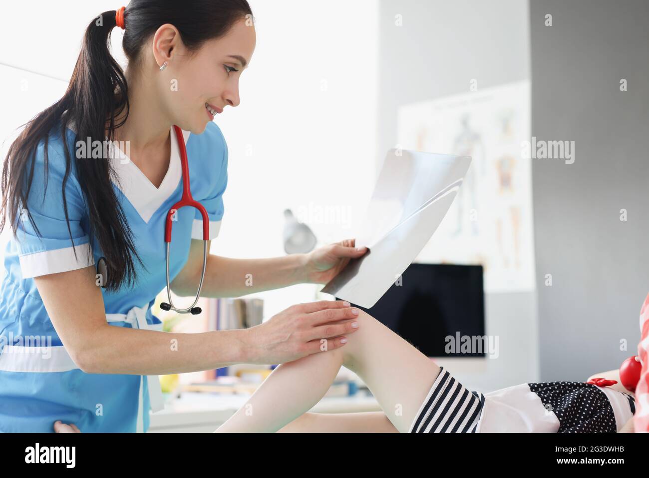 Child knee x ray hi-res stock photography and images - Alamy