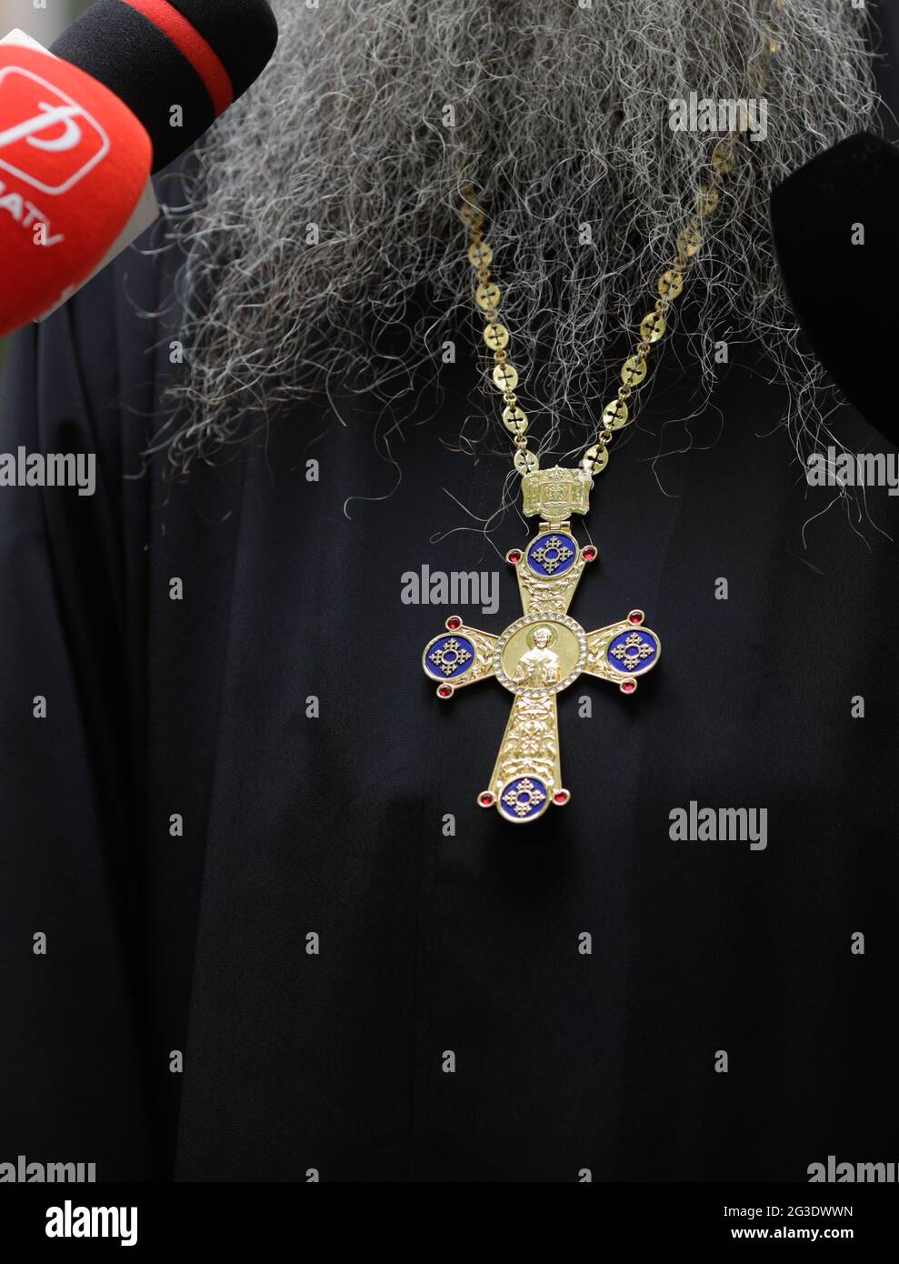 Jesus talking to high priest hi-res stock photography and images - Alamy