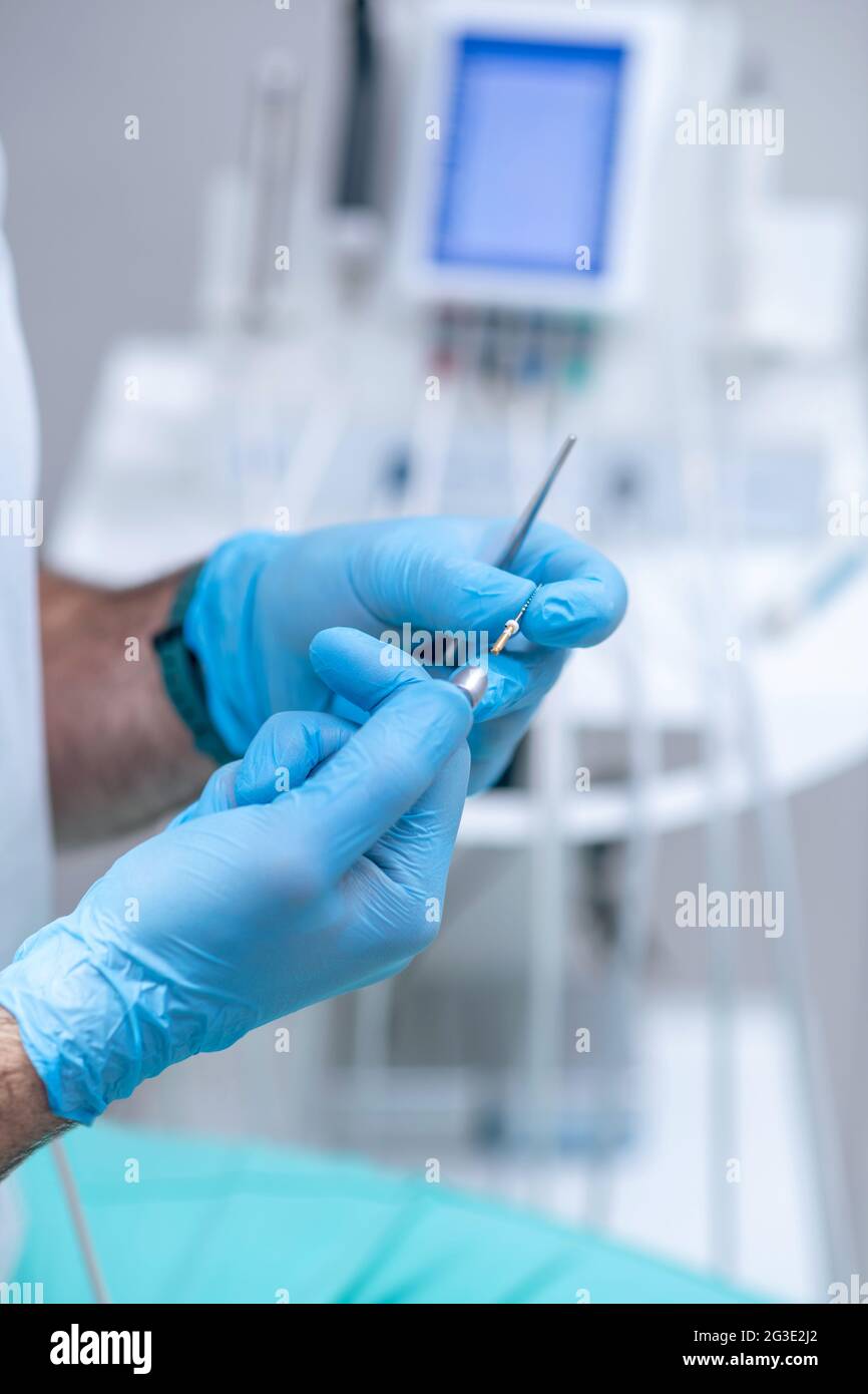 Medical tools hi-res stock photography and images - Alamy
