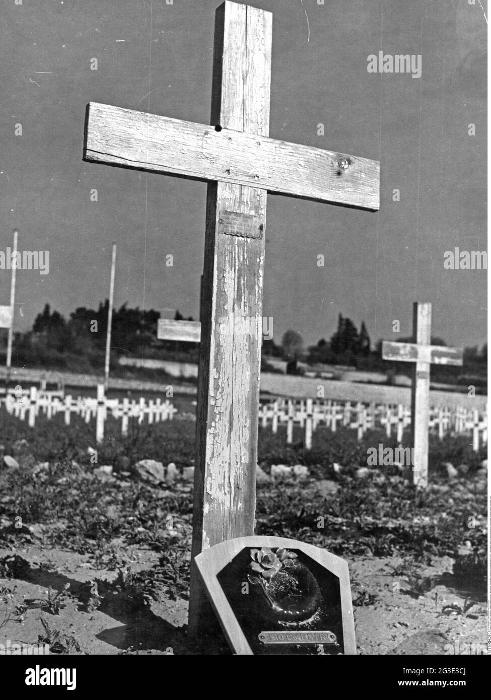 German wwii cemetery Black and White Stock Photos & Images - Alamy
