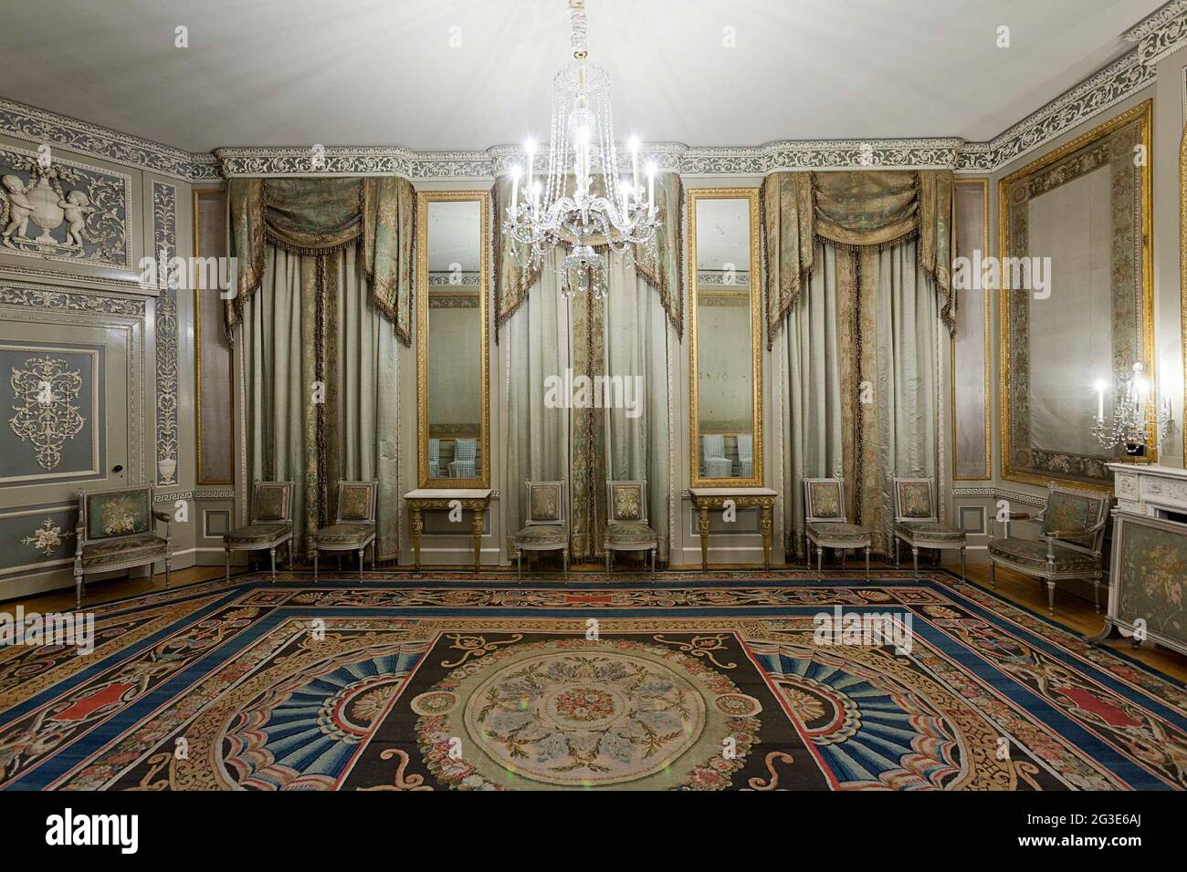 HG-1.7: 1700-1800 hall: paneling from the interior of the new canal ...