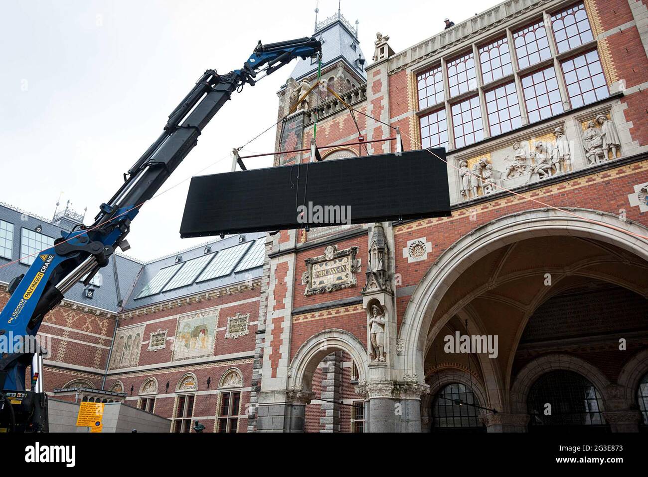 Timed queue hi-res stock photography and images - Alamy