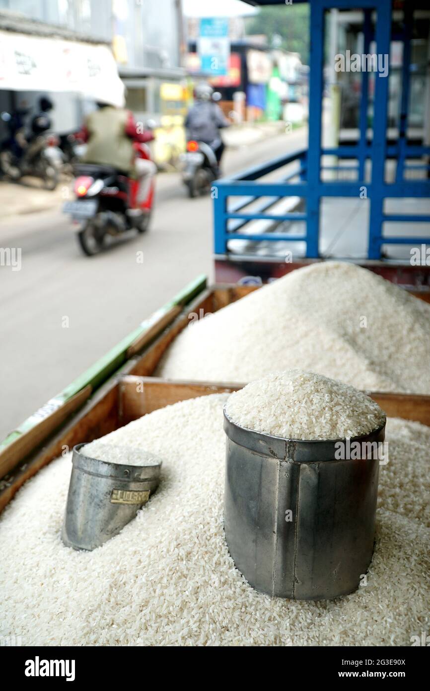 raw white rice grain at Rice Store in Traditional market in Tigaraksa ...