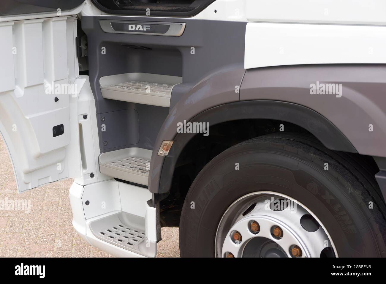 Daf trucks hi-res stock photography and images - Alamy