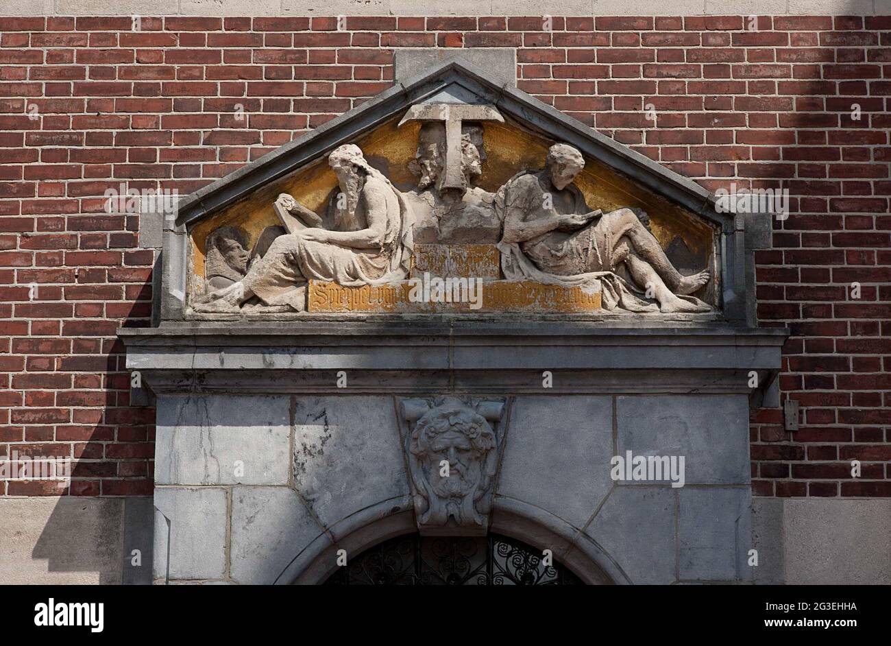 Double facese hi-res stock photography and images - Alamy