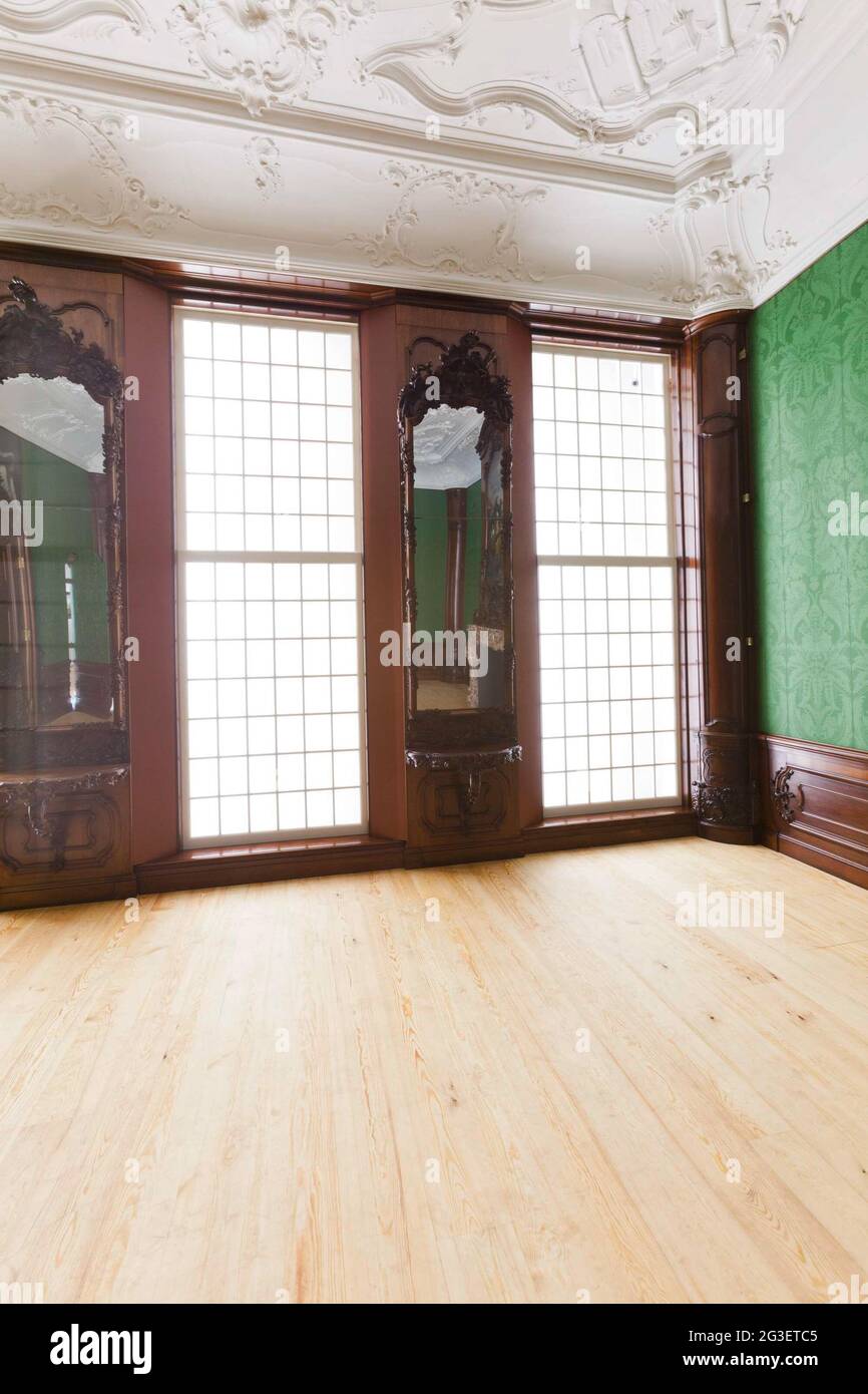 Two mirrors in the stunning room; Details Beuning room after ...