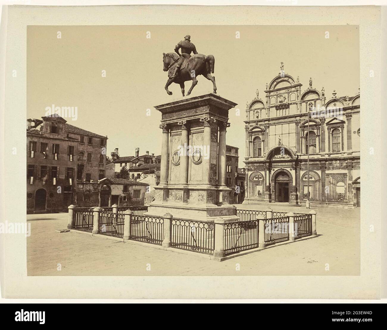 Monument to bartolomeo colleoni hi-res stock photography and images - Alamy