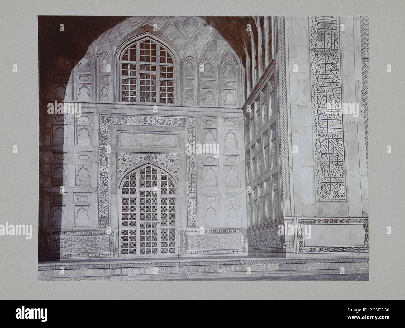 Door of the Taj Mahal Stock Photo - Alamy