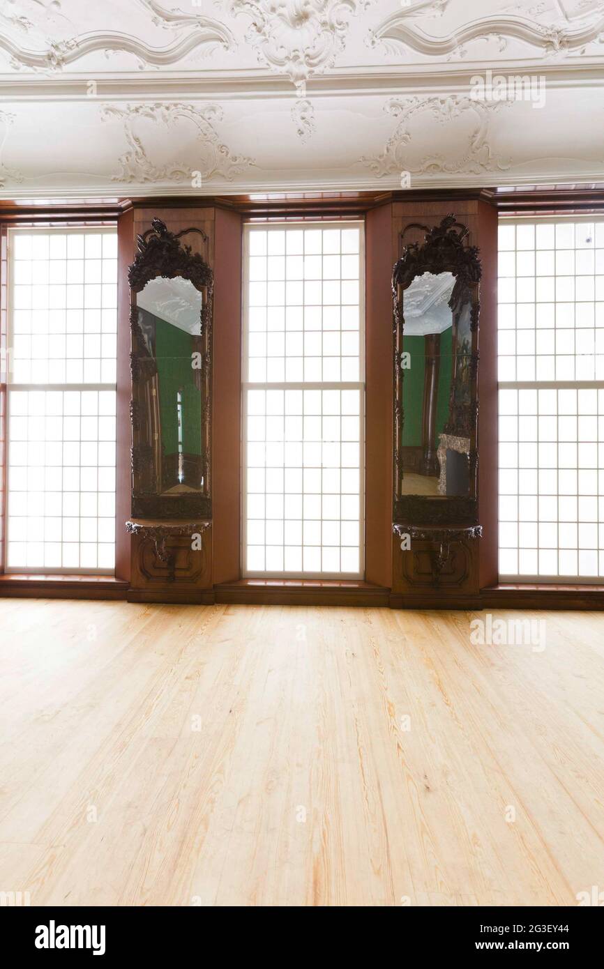 Two mirrors in the stunning room; Details Beuning room after ...