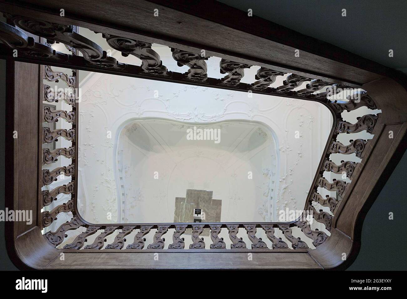 Rotterdam stairs with a view of processed ceiling in Philips wing ...