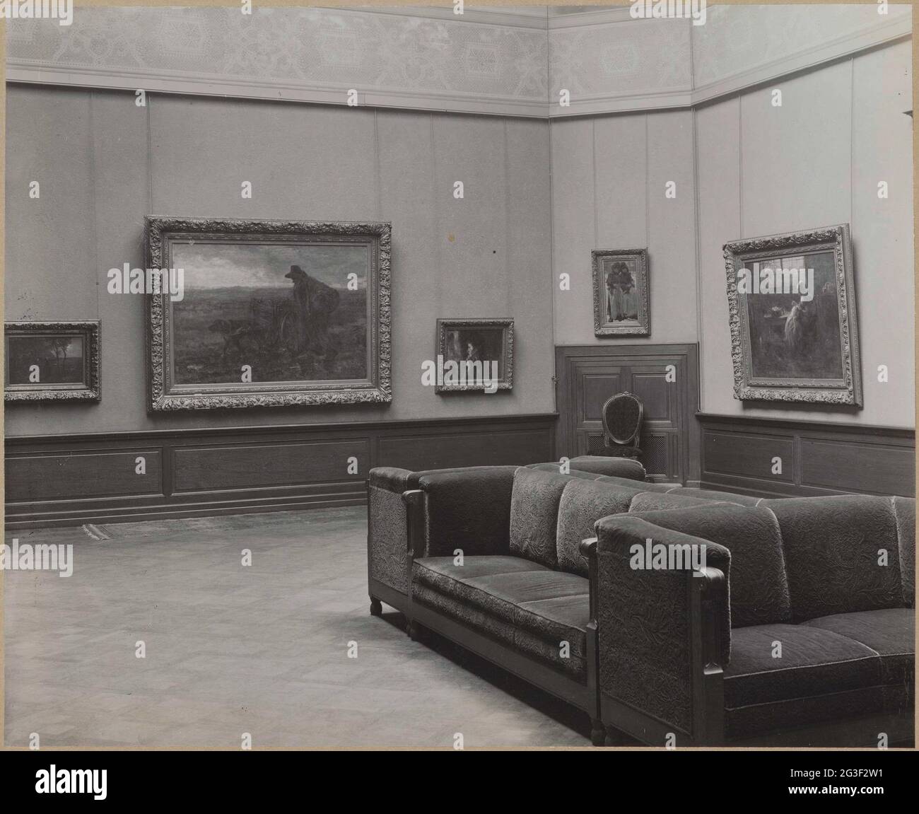 Hall with five paintings, right a representation of a mother with child ...