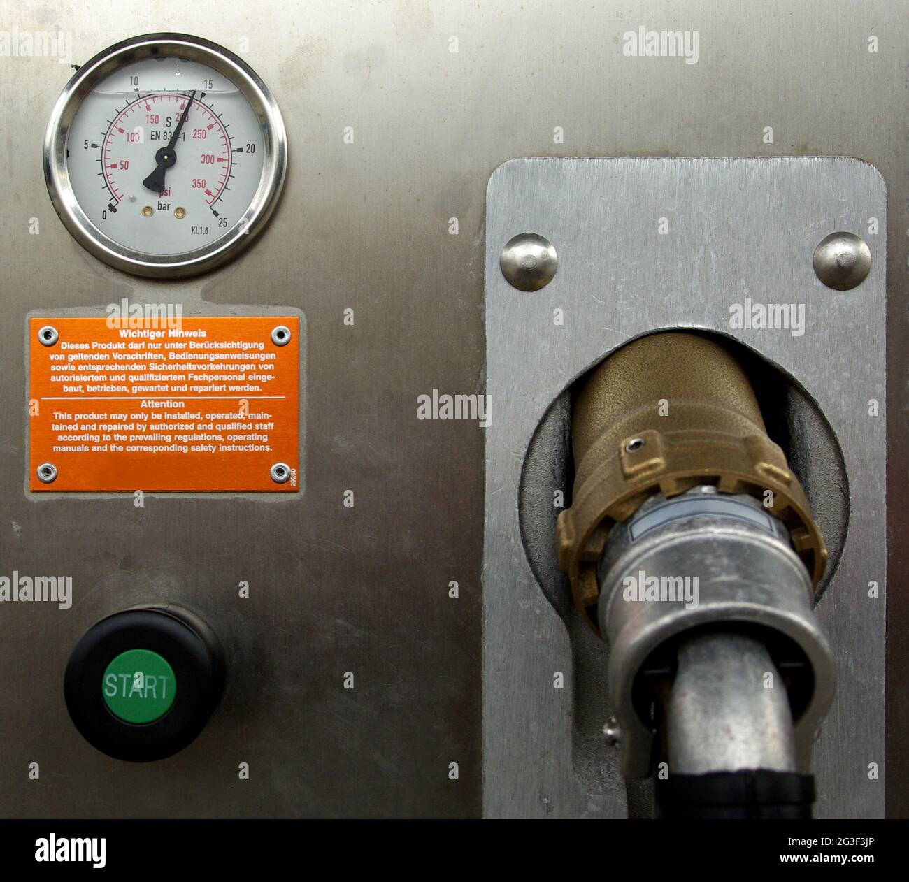 Gas filling station Stock Photo - Alamy