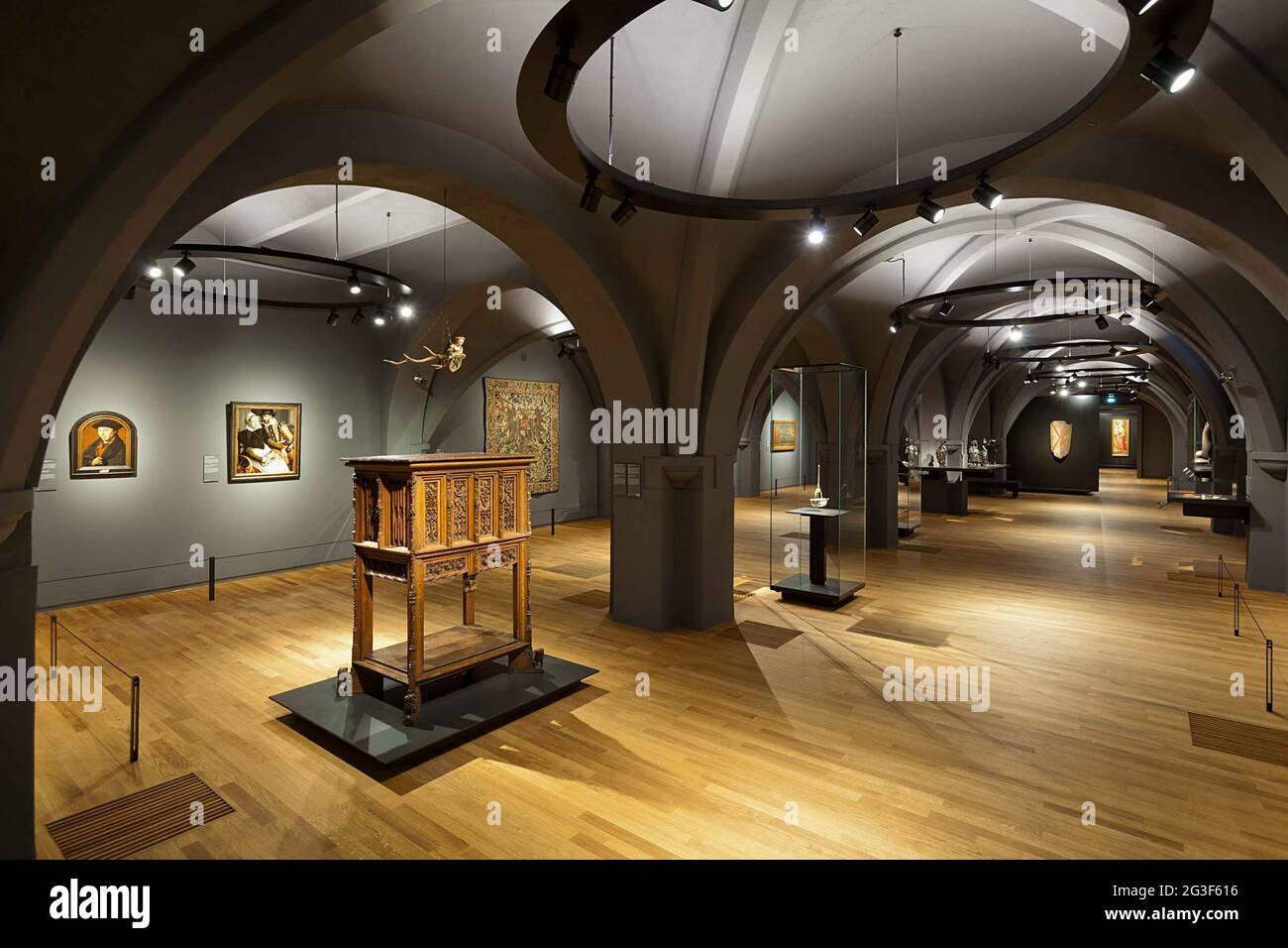 Left cupboard hi-res stock photography and images - Alamy