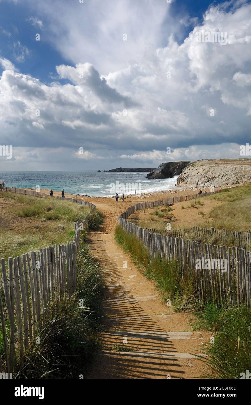 FRANCE. MORBIHAN (56) COTE SAUVAGE. QUIBERON'S REGION. PORT BARA ...