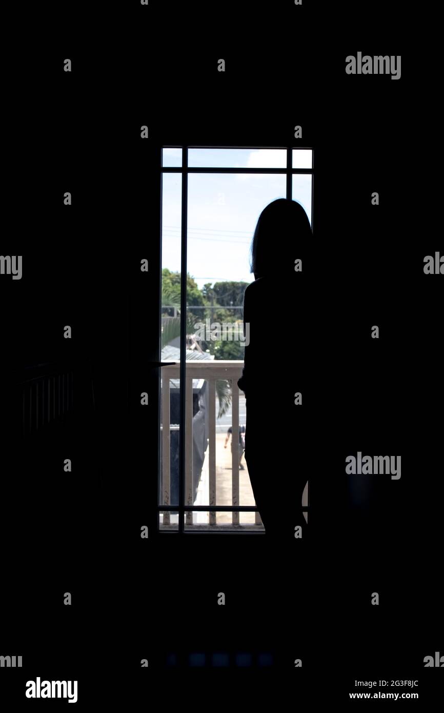 Look dramatic hi-res stock photography and images - Alamy