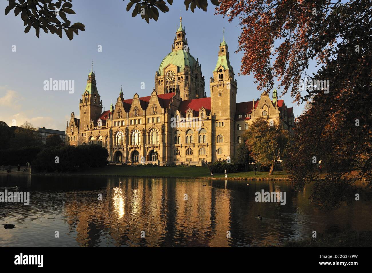 Neues rathaus in hanover hi-res stock photography and images - Alamy
