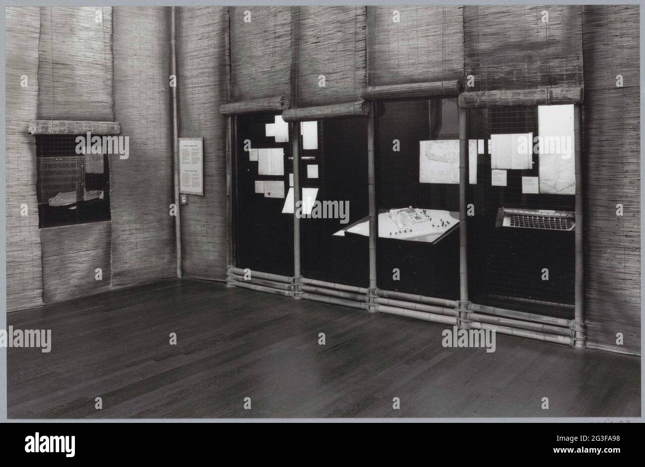 Room with, among other things, a model and a semi-body model in ...