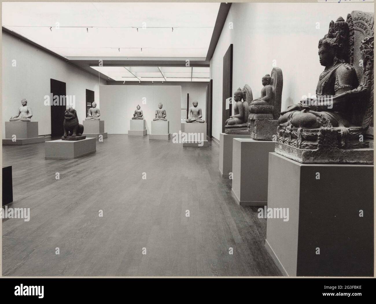 Statue of amitabha java hi-res stock photography and images - Alamy