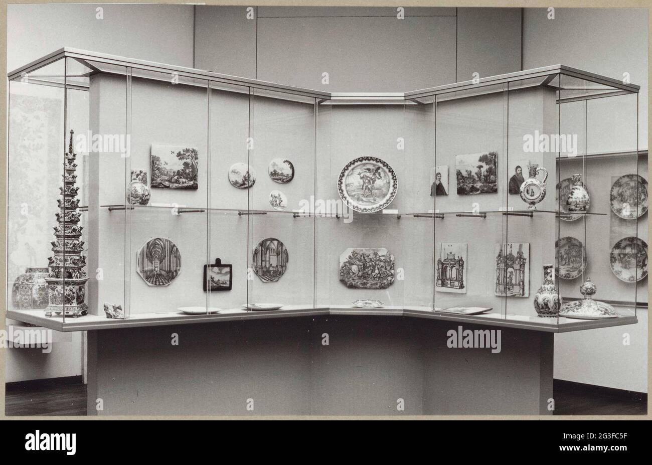 Showcases with objects of ceramics; Halls of crafts 1962. Room 255 is ...