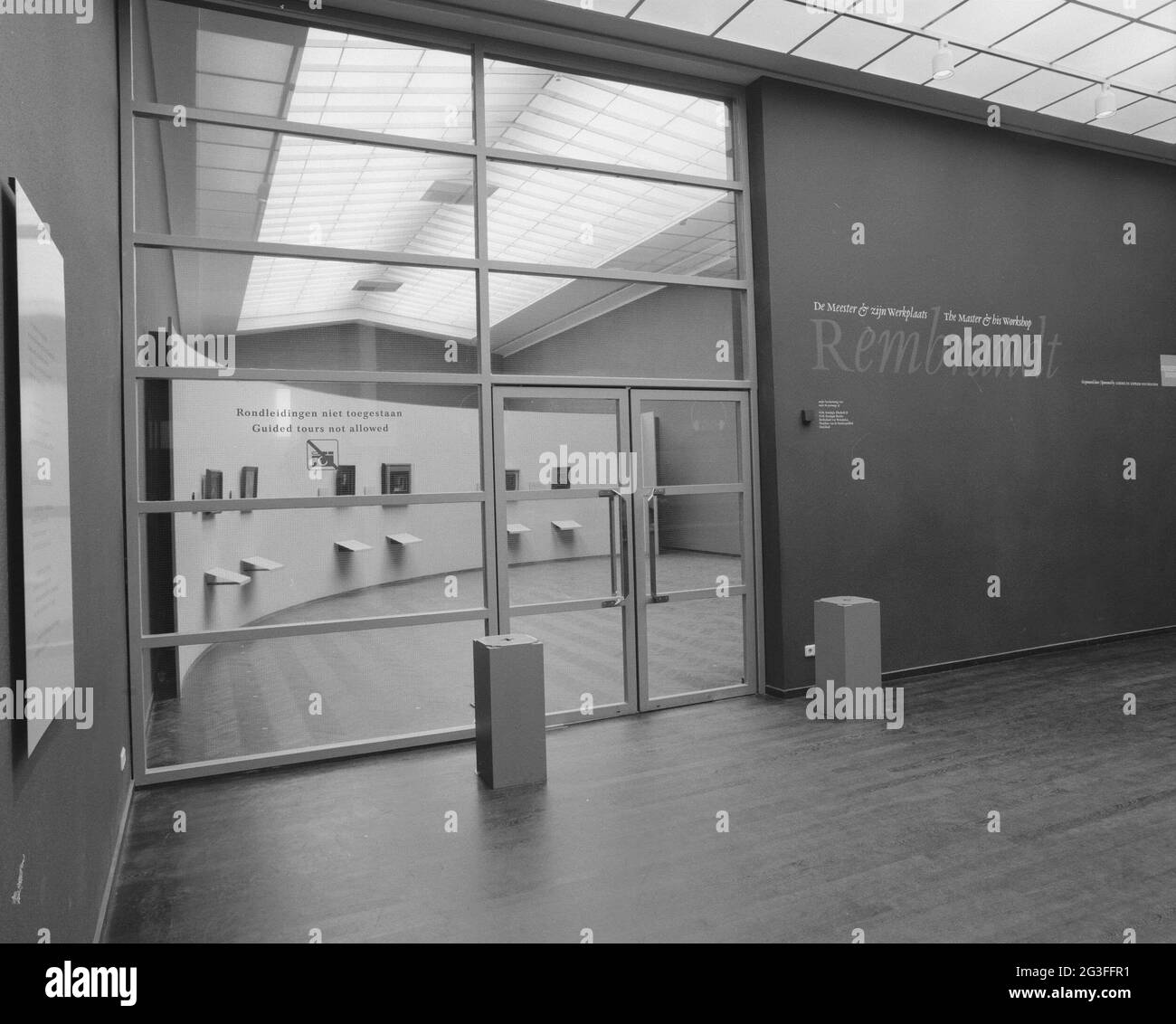 1991 1992 Black and White Stock Photos & Images - Alamy