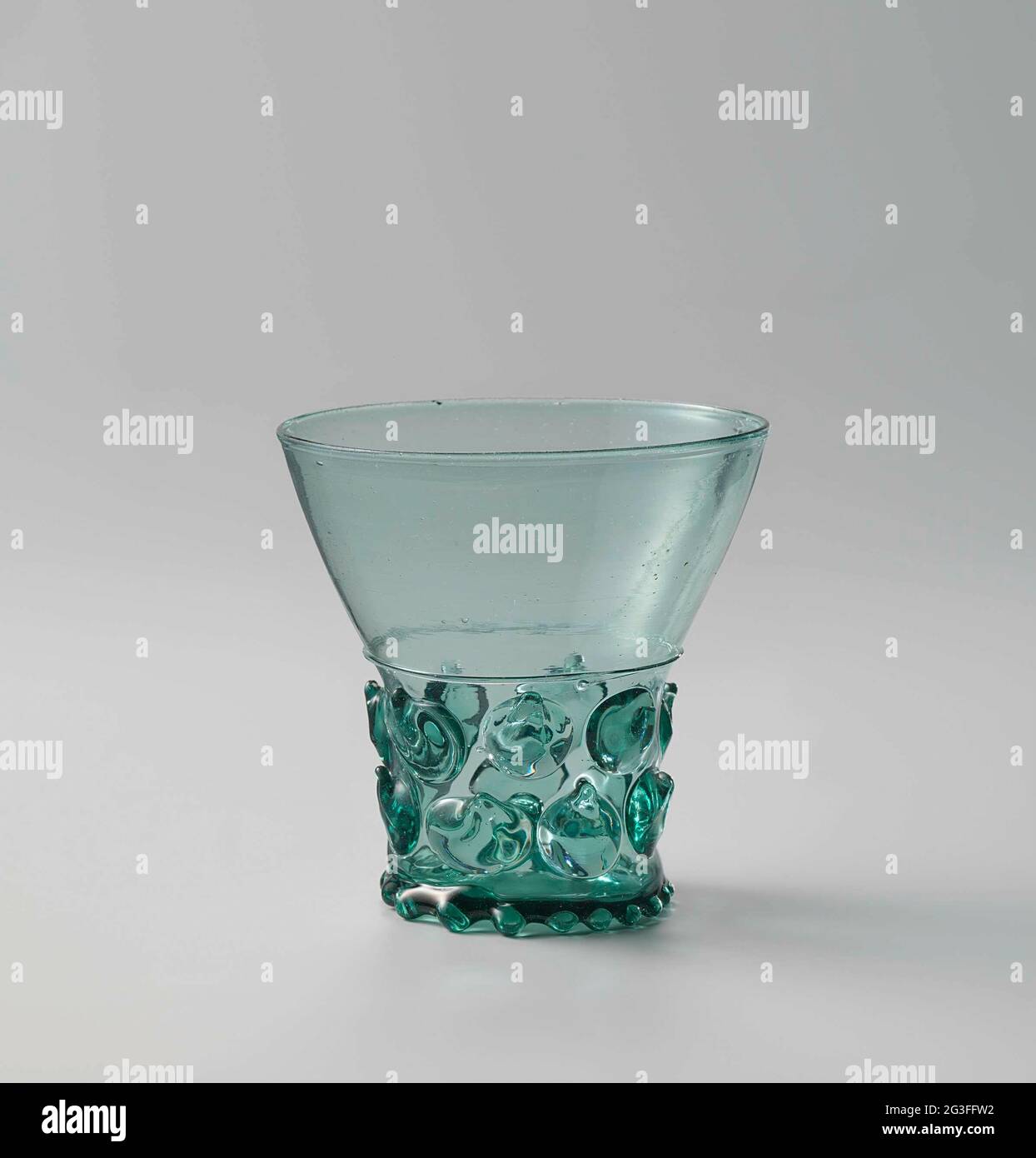 Funnel shaped drinking glass hi-res stock photography and images - Alamy