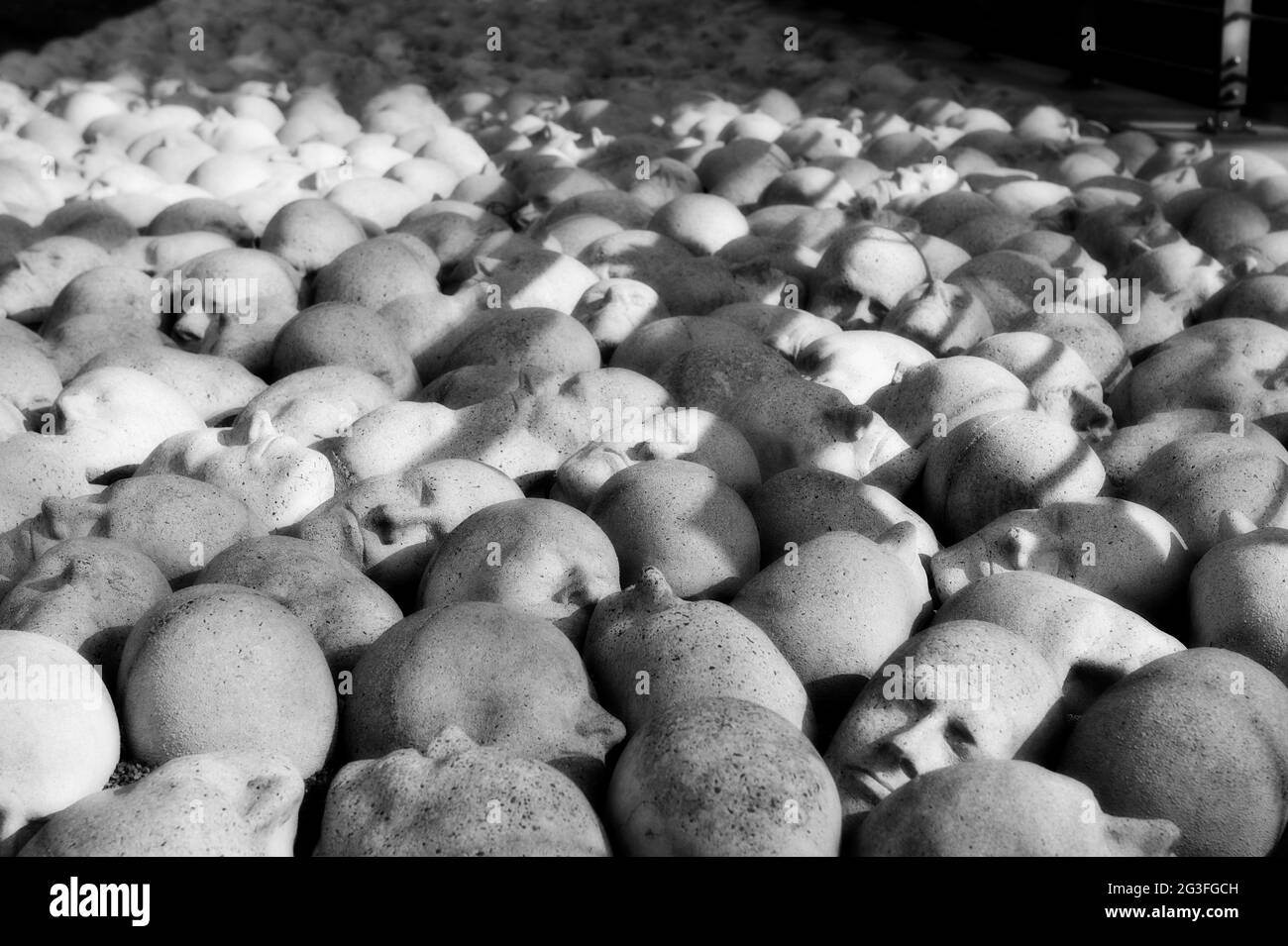 Modern art building Black and White Stock Photos & Images - Alamy