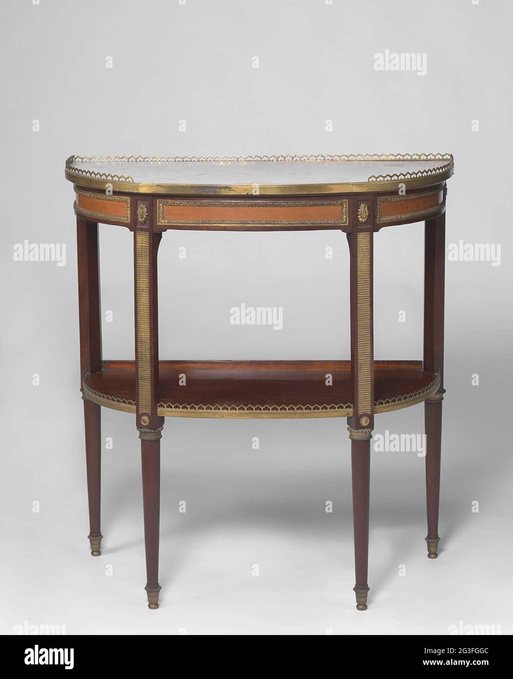 Penant table hi-res stock photography and images - Alamy