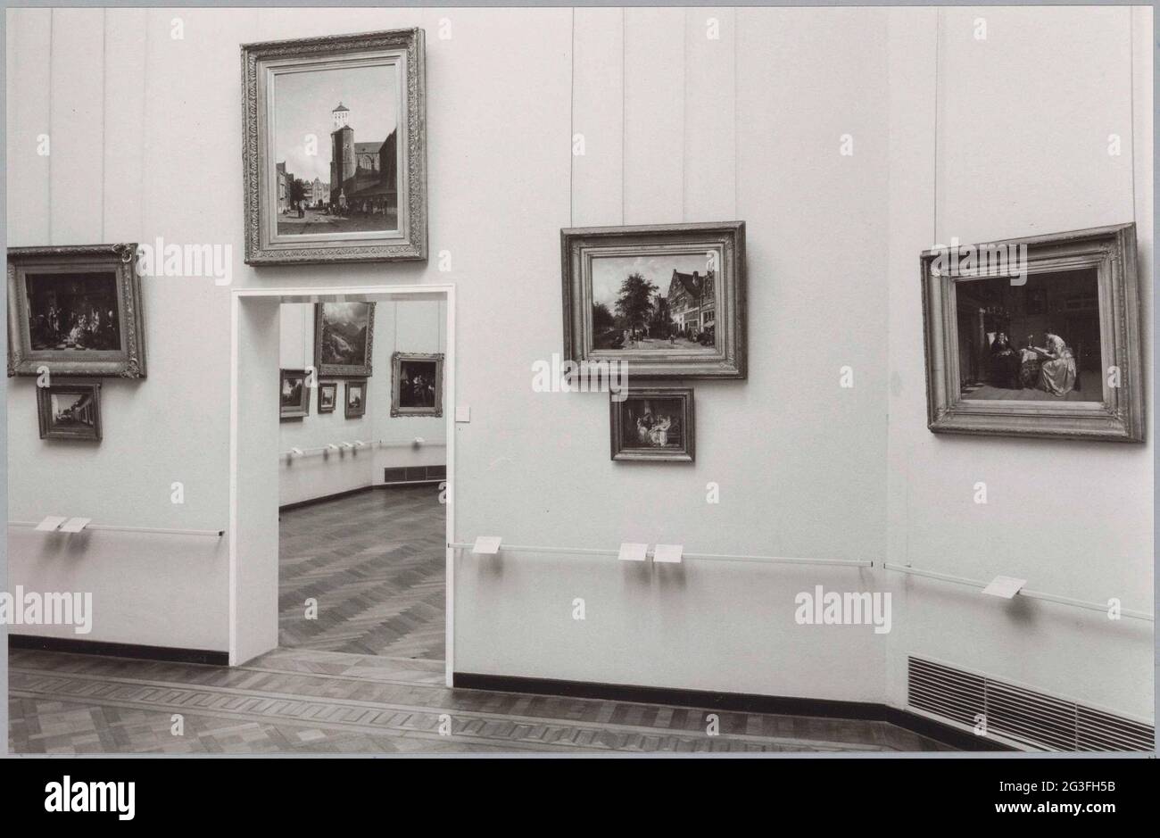Separate visual display hi-res stock photography and images - Alamy