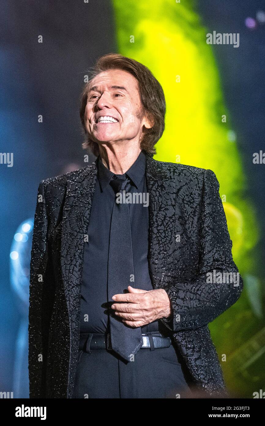 Escenario de entretenimiento hi-res stock photography and images - Alamy