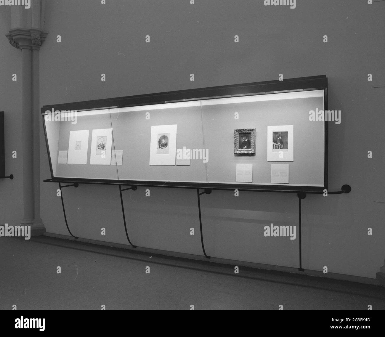 Wall vitrain with prints; Rembrandt exhibition in all states Stock ...