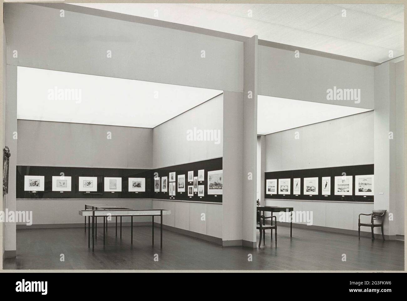 Rooms with drawings on the walls; Dutch painters and drafters in the ...