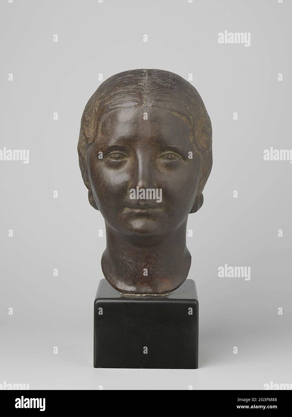 Portrait head of princess juliana. Portrait head of a young woman ...