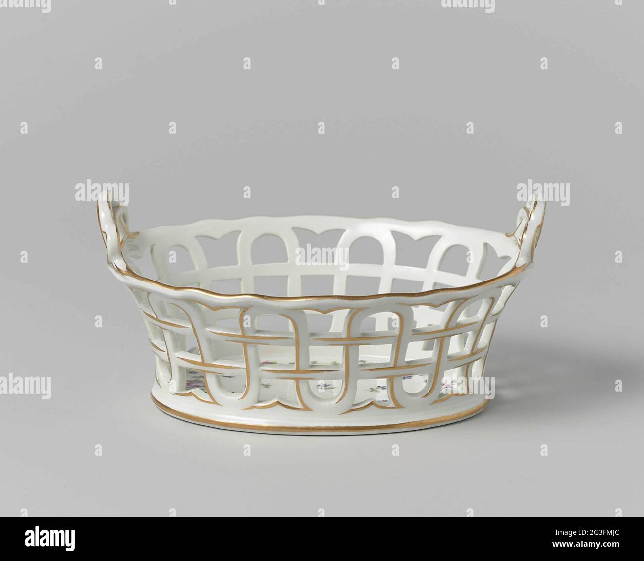 Basket. Porcelain factory on the Amsteloper-Amstel, c. 1784-1809Hard ...