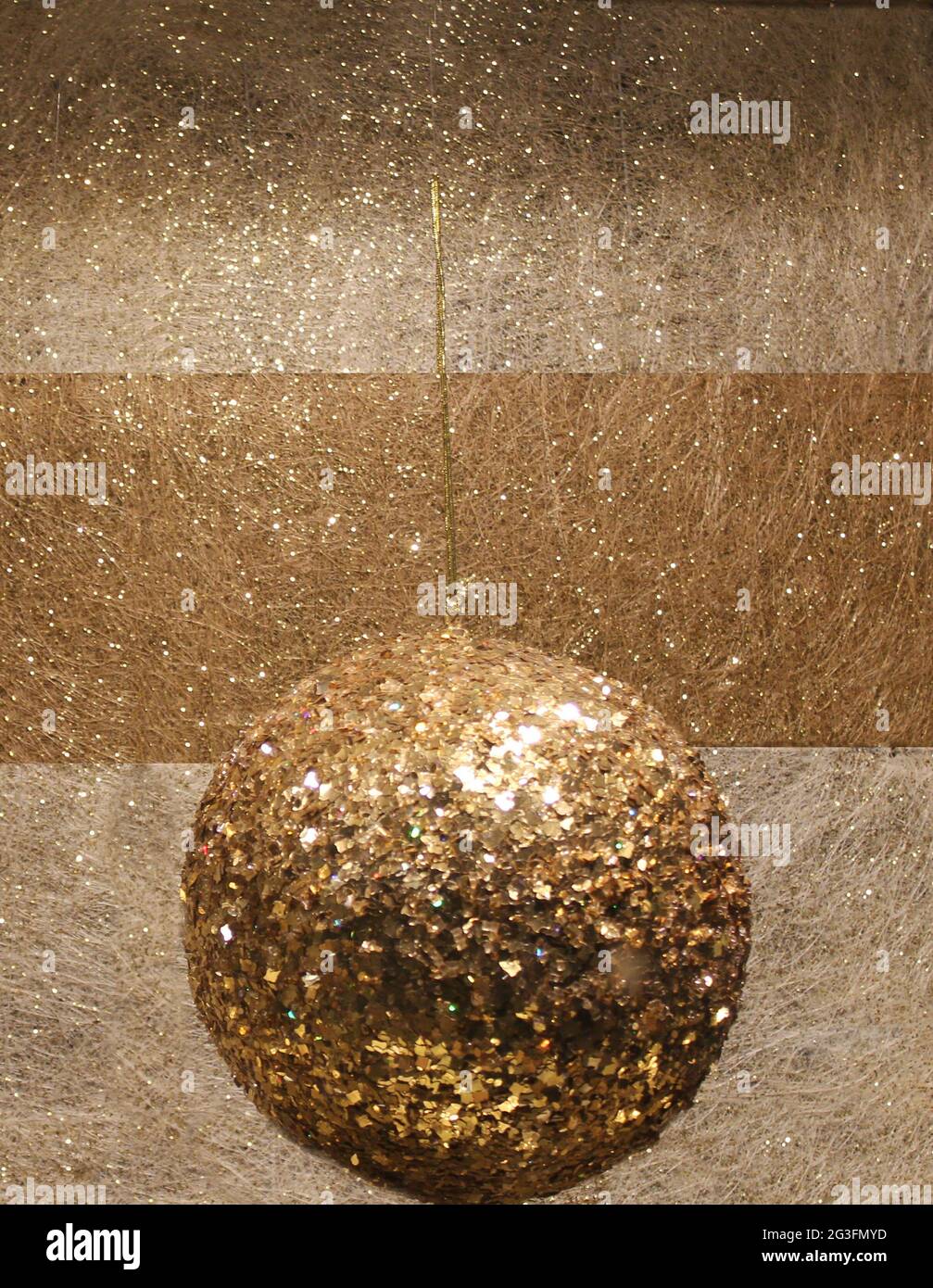 Gold glitter ball hi-res stock photography and images - Alamy