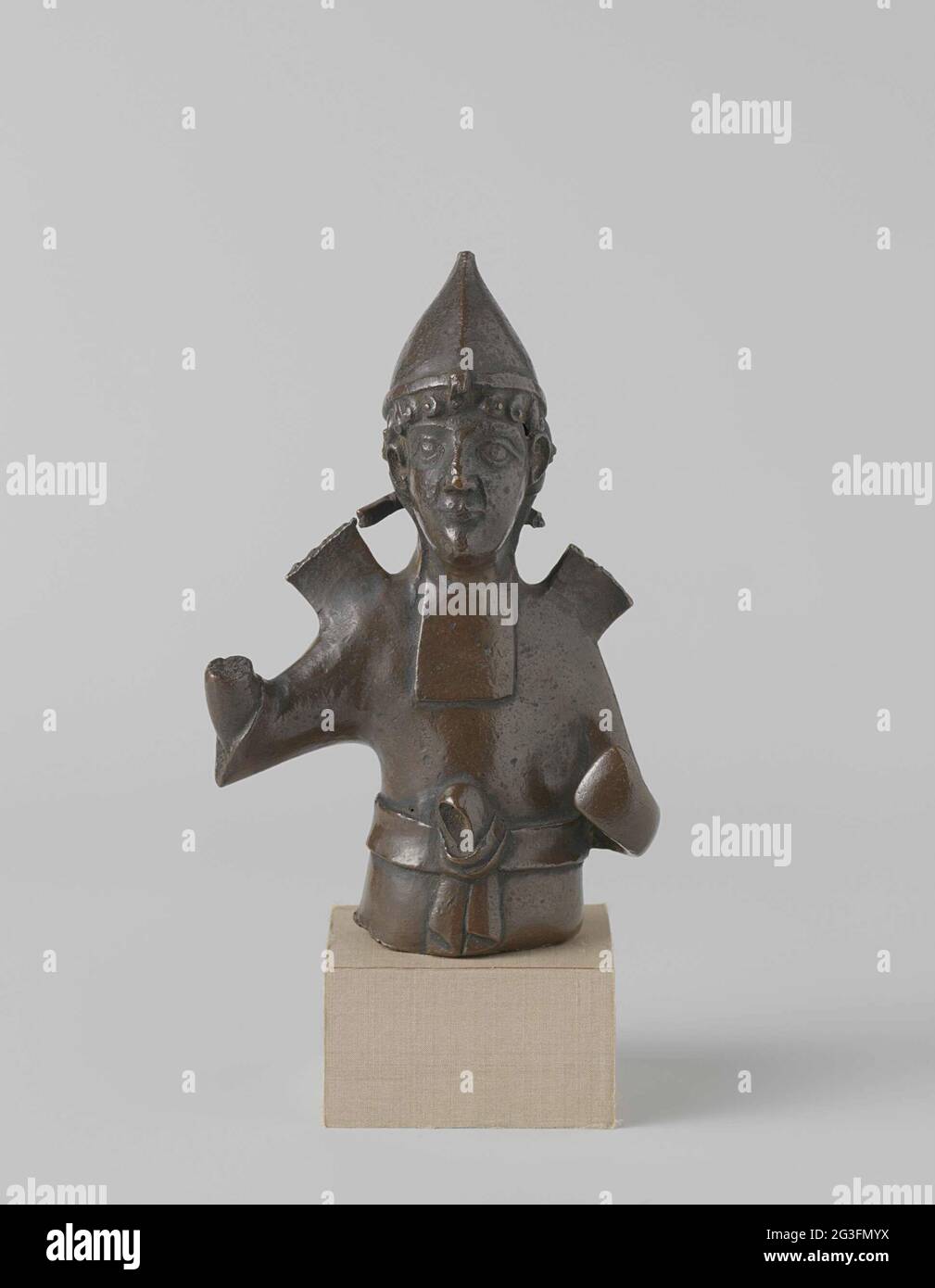 Mutually identical figures hi-res stock photography and images - Alamy