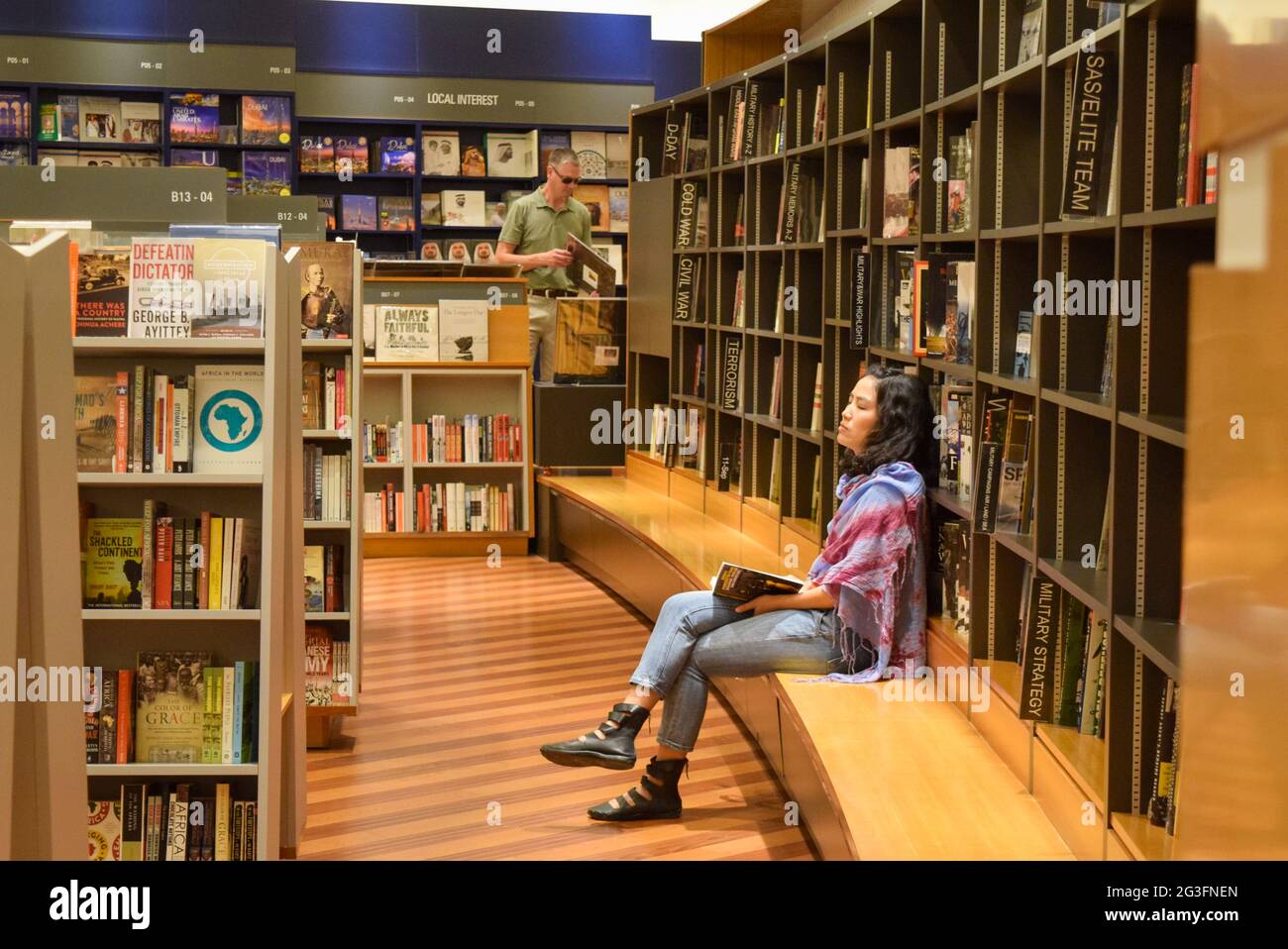 Asian girl library hi-res stock photography and images - Alamy