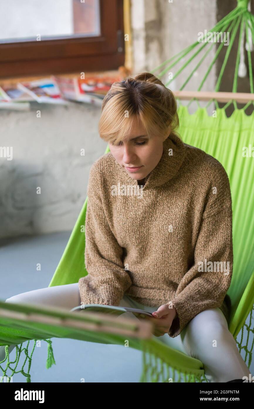 Hammock lady hi-res stock photography and images - Alamy
