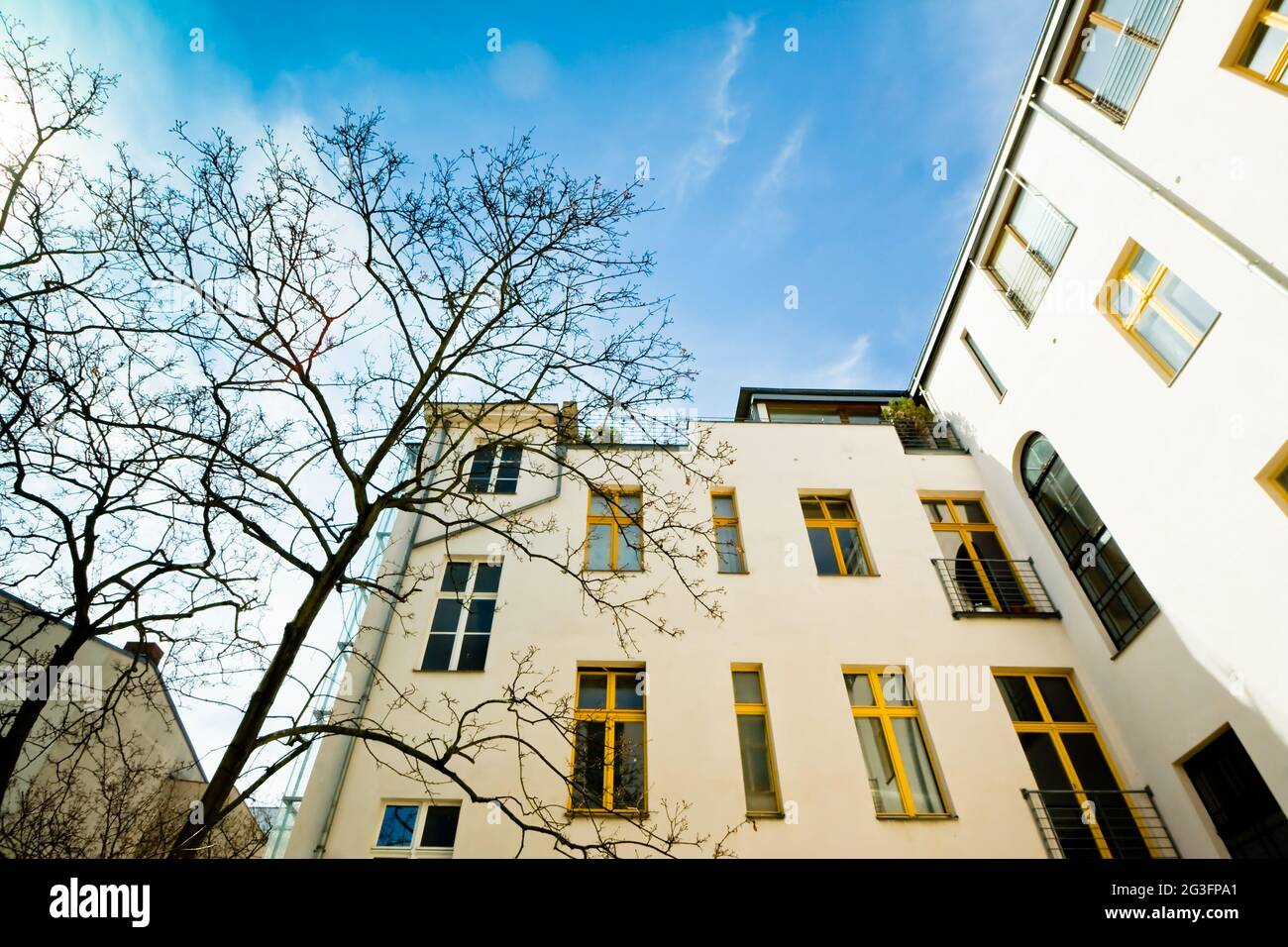 Veneer, building, windows Stock Photo - Alamy