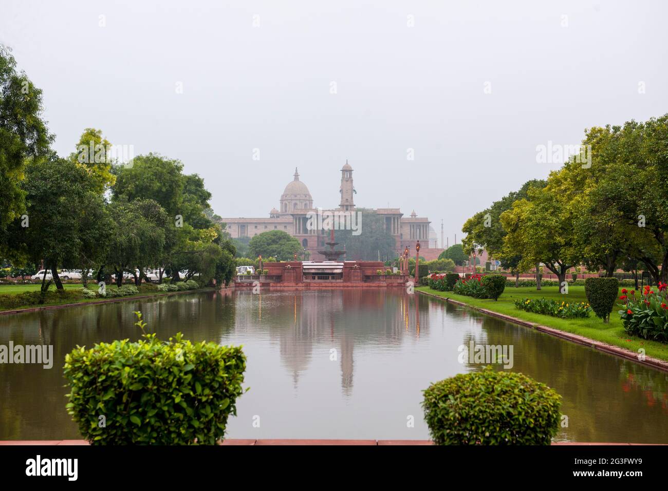 Raj path india gate hi-res stock photography and images - Alamy