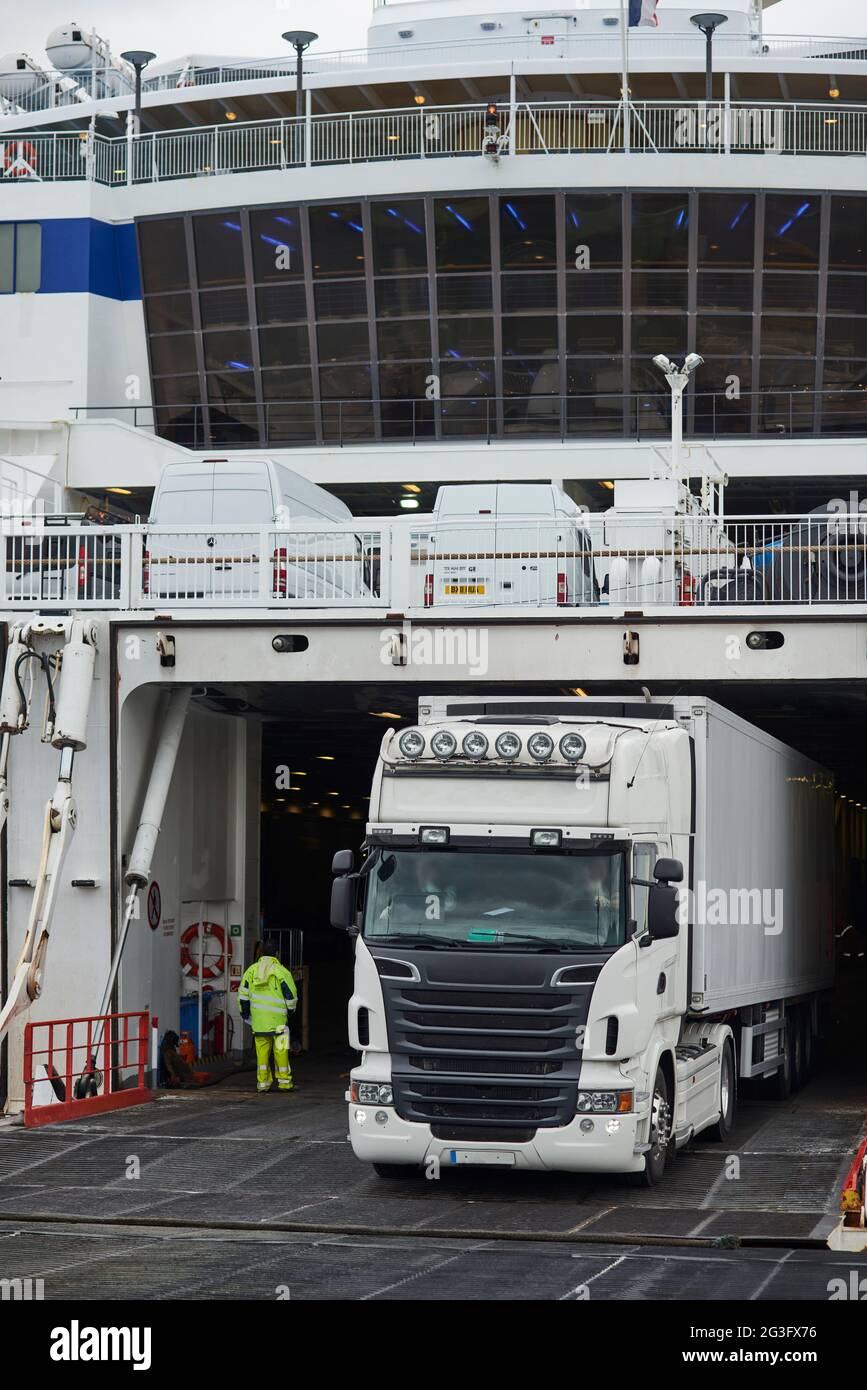 Car ferry ramp hi-res stock photography and images - Alamy