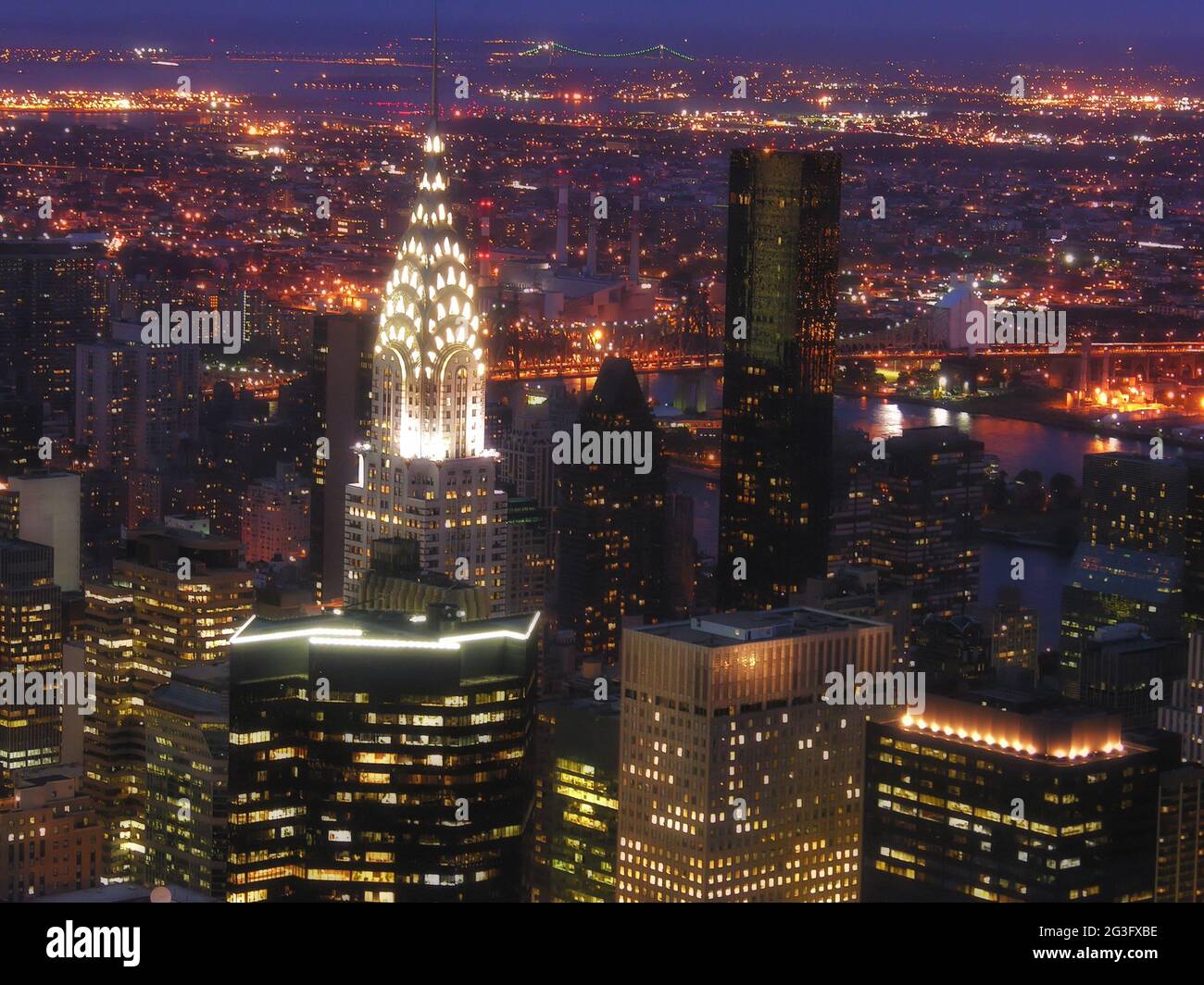 Windows at night new york hi-res stock photography and images - Alamy