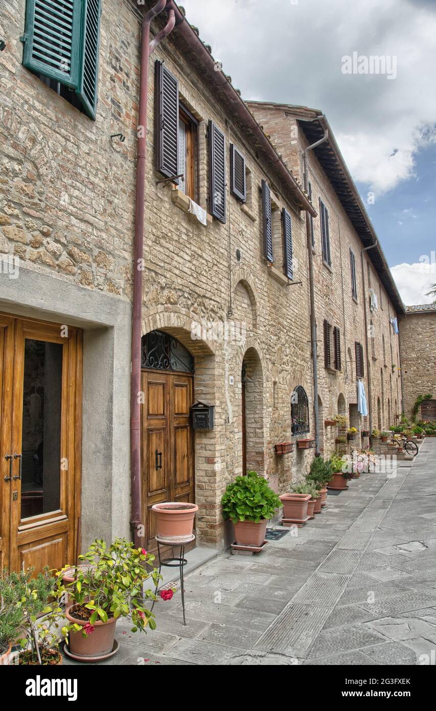 Tuscany. Beautiful ancient architecture and buildings near Pienza Stock ...