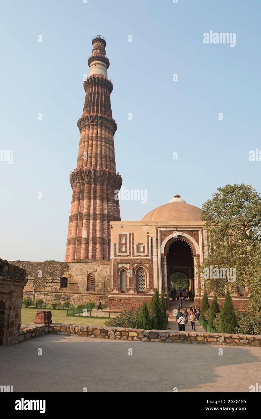 Qutab Minar, New Delhi, India, World Heritage Monument Stock Photo - Alamy
