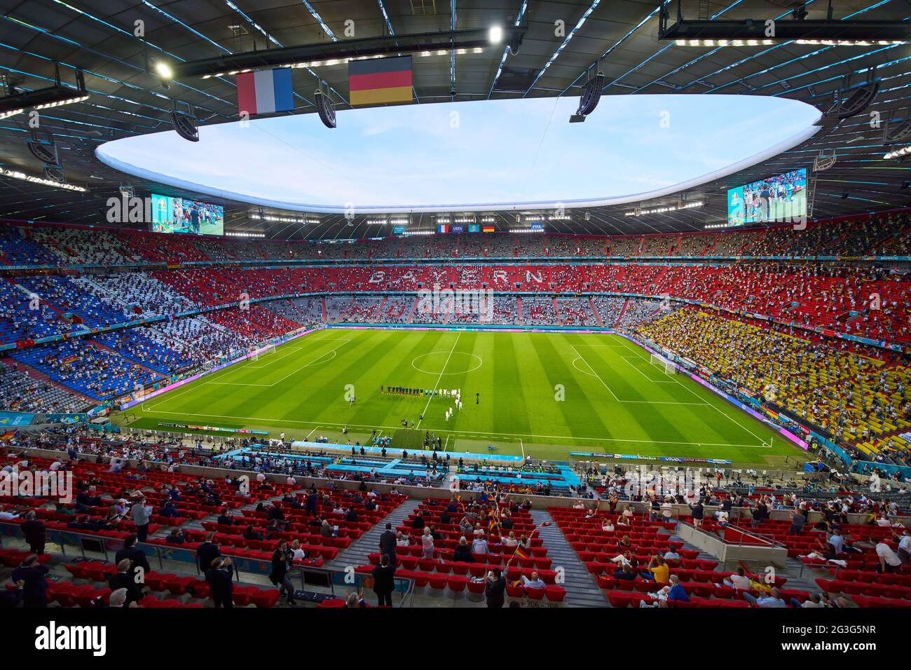 Stadion nationalmannschaft hi-res stock photography and images - Alamy