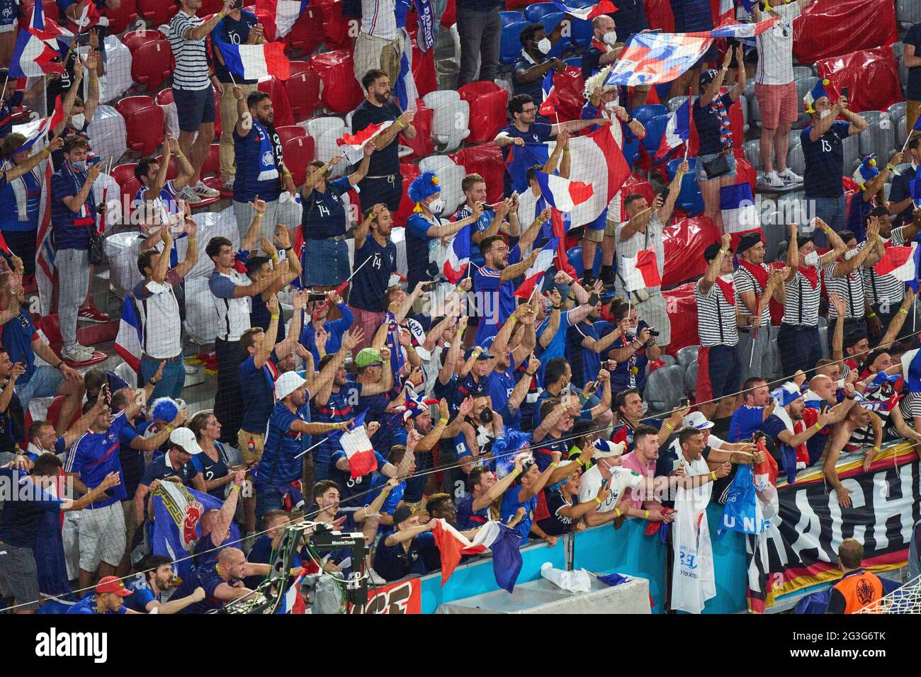 Celebrate fussballfans germany hi-res stock photography and images - Alamy