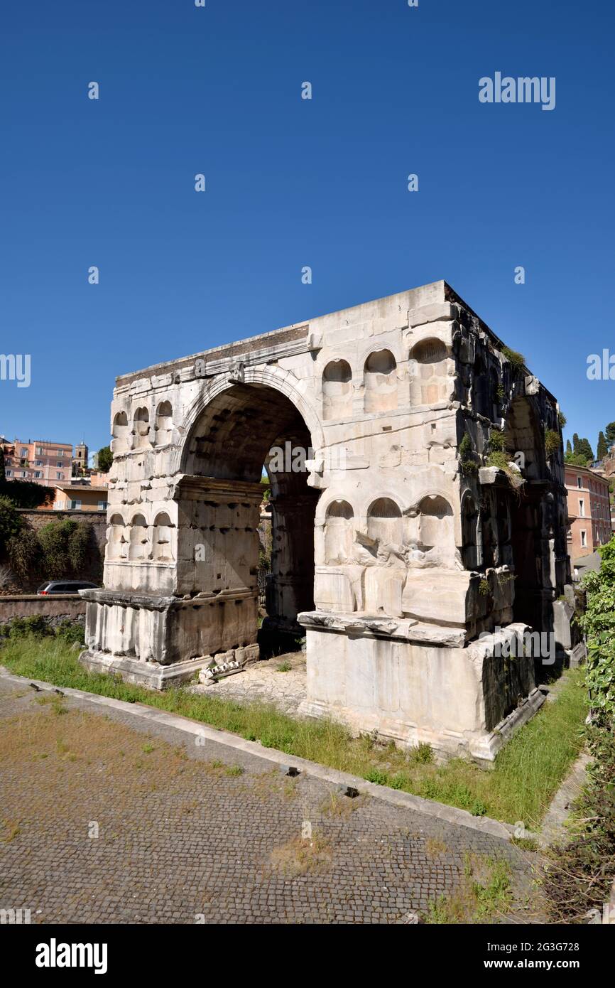 Italy, Rome, Foro Boario, Forum Boarium, arch of Janus Stock Photo - Alamy