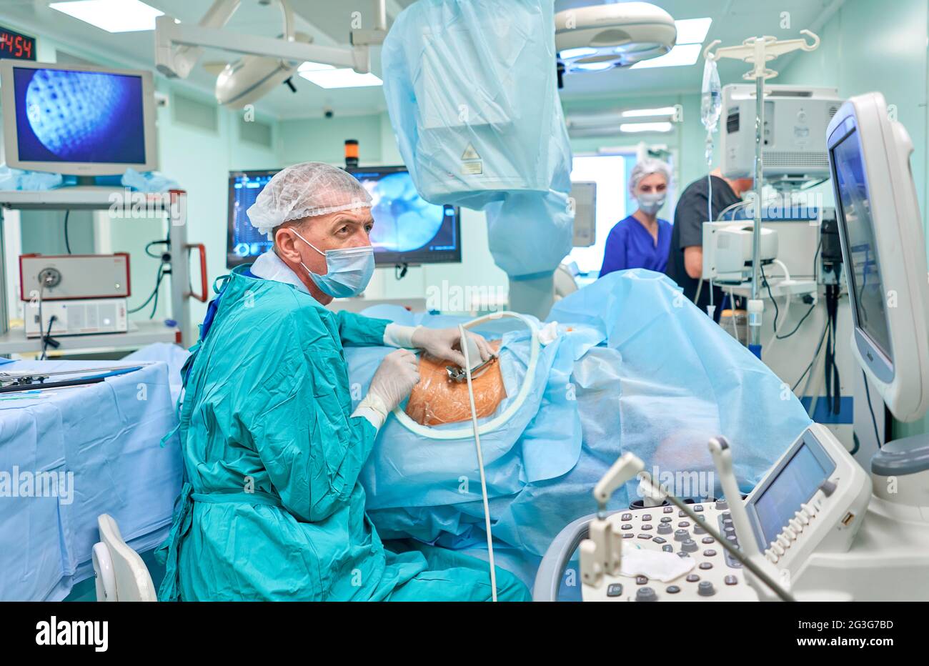Kidney surgery hi-res stock photography and images - Alamy