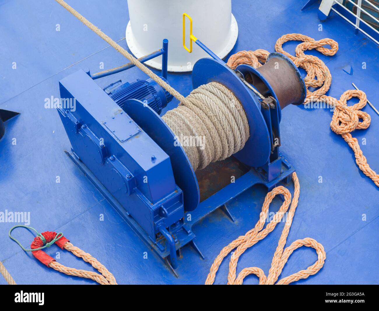 Mooring winches hi-res stock photography and images - Alamy