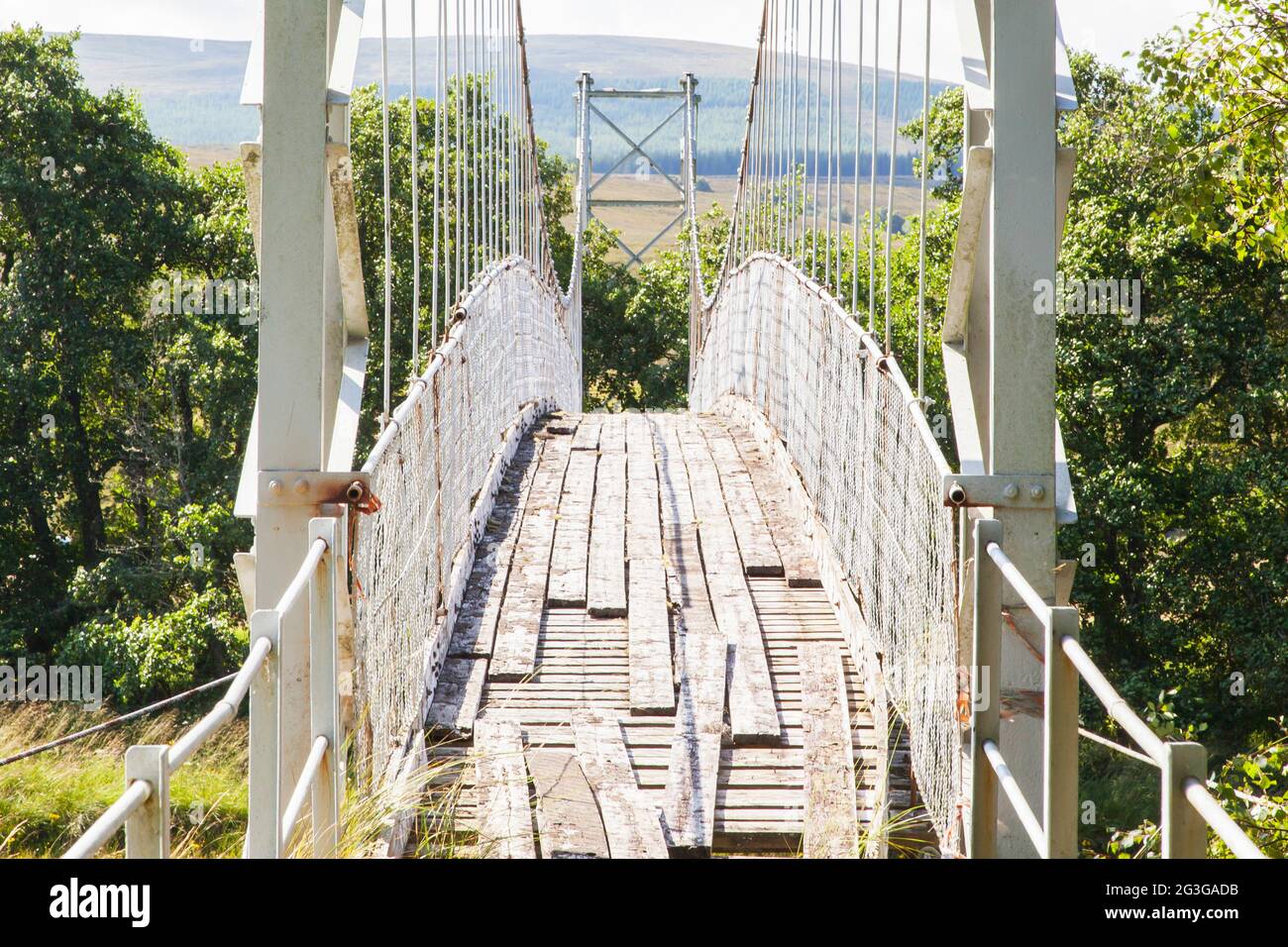 Old white bridge Stock Photo - Alamy