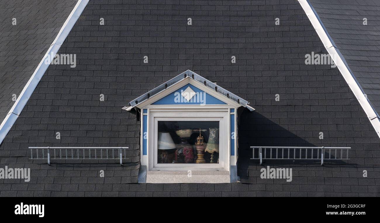 Dormer windows slate roof hi-res stock photography and images - Alamy